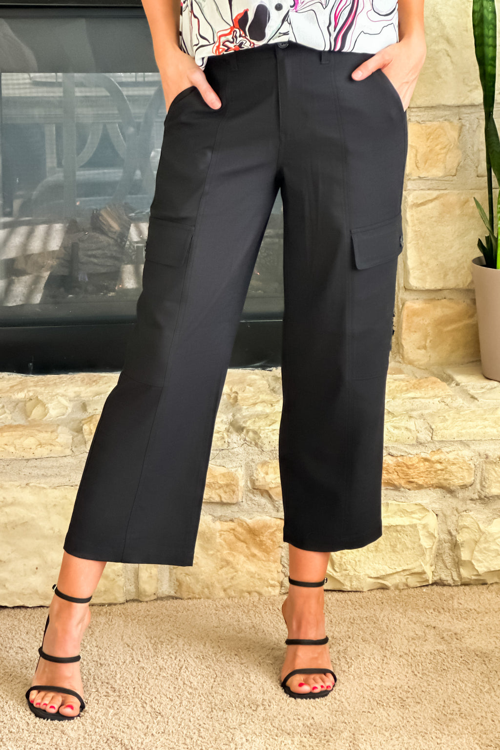 Liverpool Debbie Cargo Crop Pant : Black – TeaElla